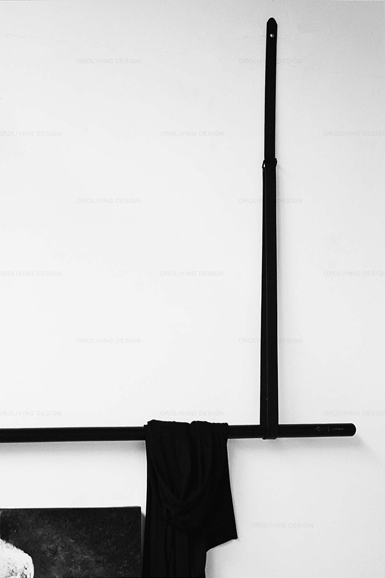 Black Clothe Hanger – D Capsule